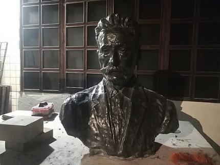 Busto del Dr. Carlos Durán Cartín nuevamente rinde homenaje al ...
