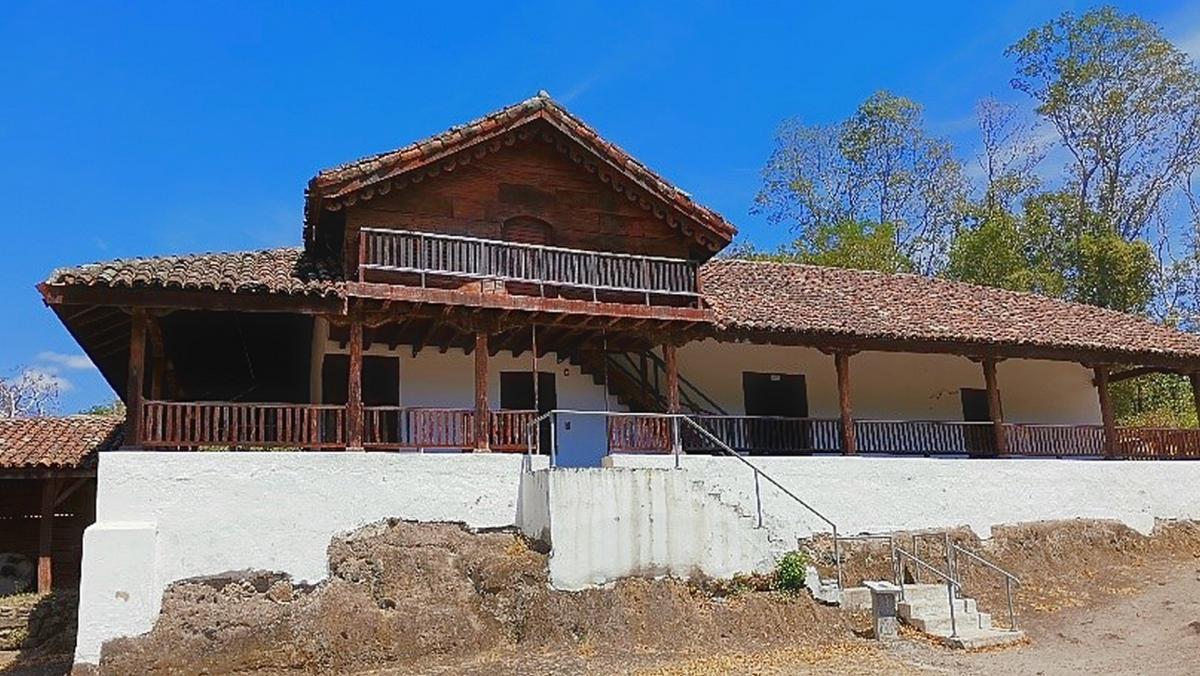 Patrimonio: Topógrafos de la UCR aplican novedoso escáner a Casona de ...